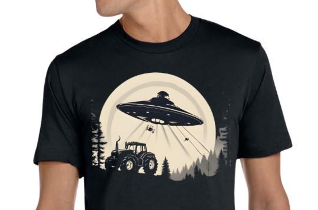 Out of This World, UFO, Tractor, Tractor Beam, Sci-fi, Farm, Farming ...