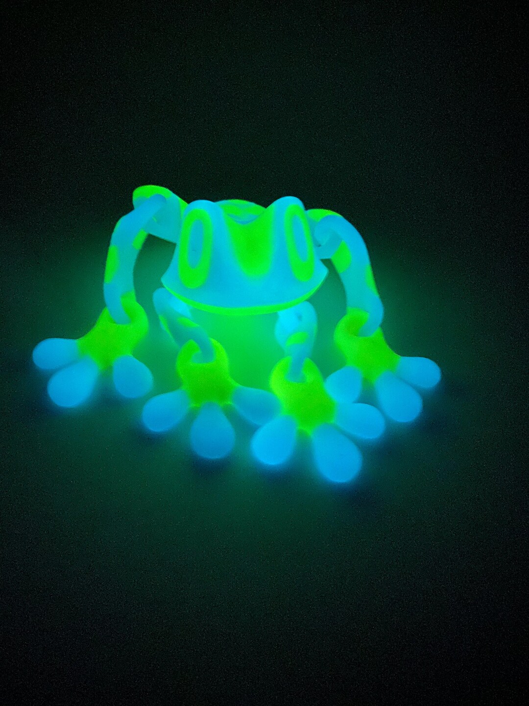 Magnetic 3D Printed Tree Frog. Glow in the Dark. Articulated Legs ...