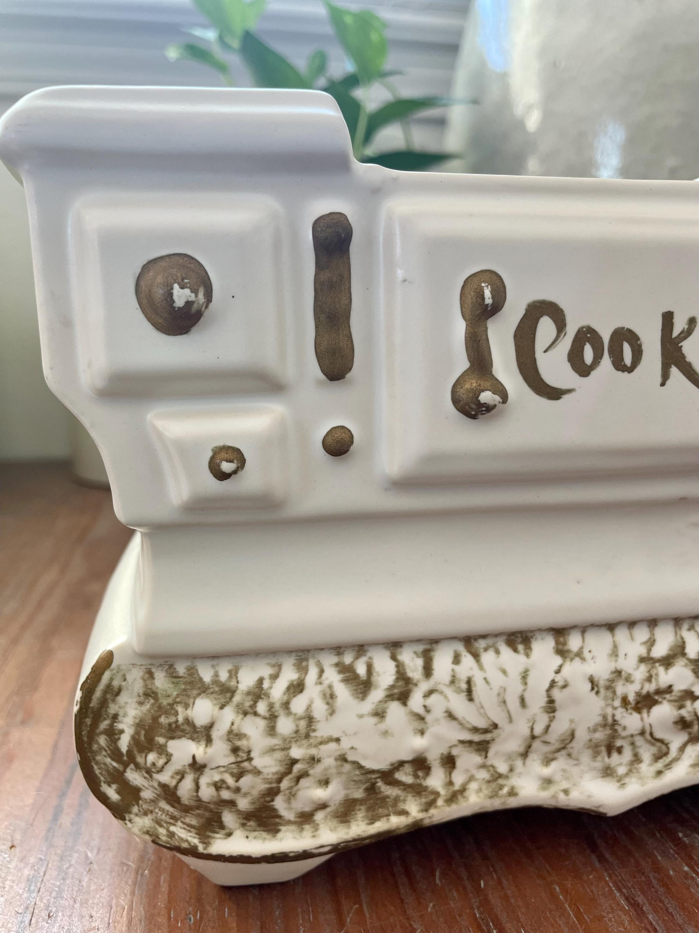 1962 Vintage Mccoy Pottery White Cook Stove Cookie Jar Matte White ...
