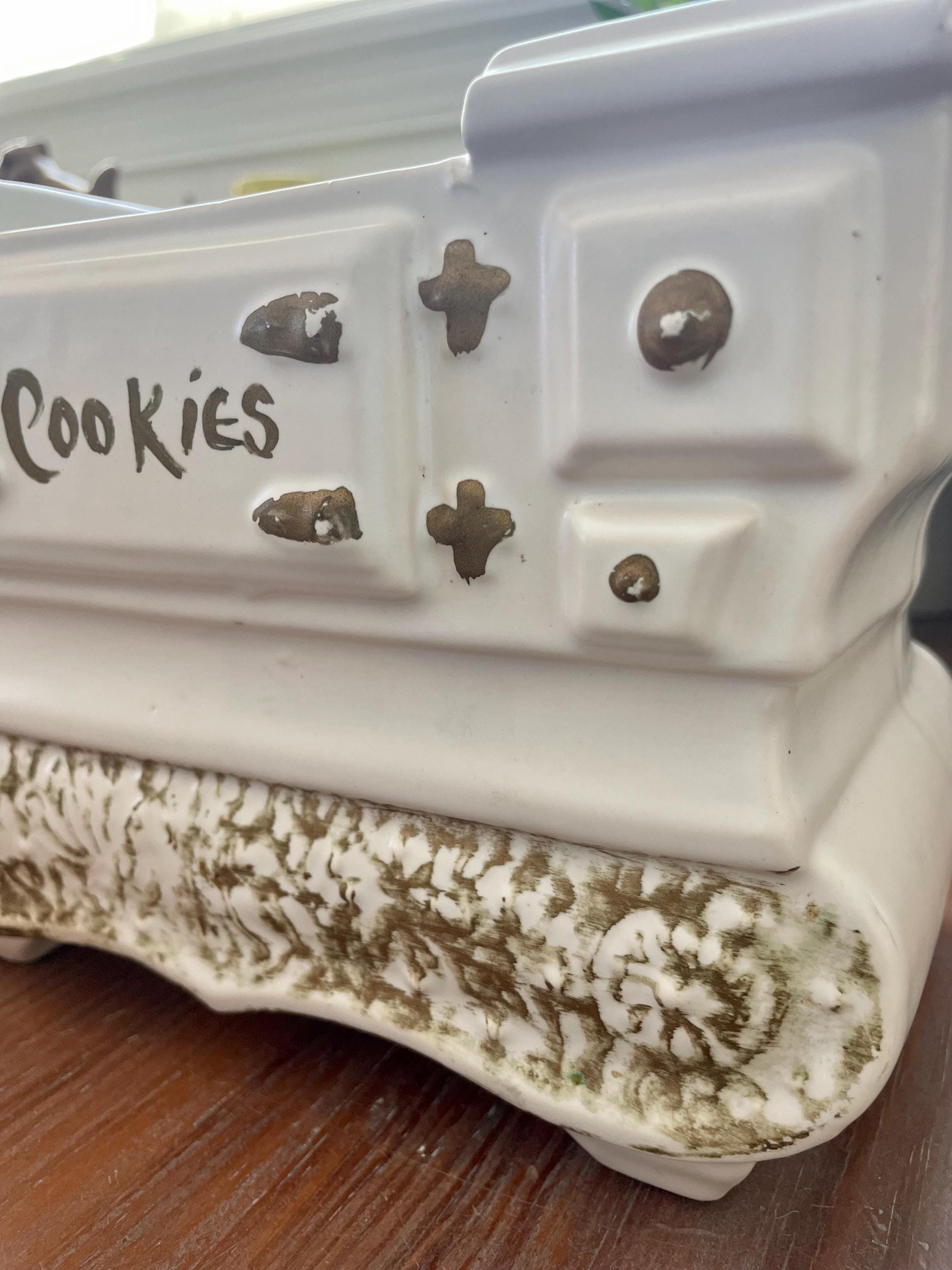 1962 Vintage Mccoy Pottery White Cook Stove Cookie Jar Matte White ...