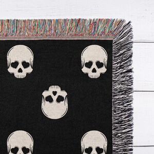 Skull Throw Blanket, Heart Eyes Skull Blanket, Halloween Skeleton ...