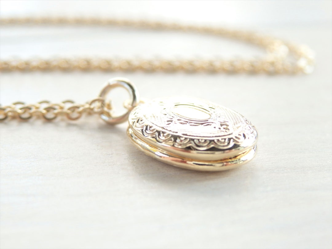 Minimalist LOCKET Necklace -dainty Simple Gold Silver Locket Necklace ...