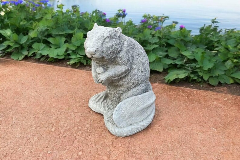 Wild Animal Statue Stone Beaver Figure Forest Animal Decoration Beaver ...