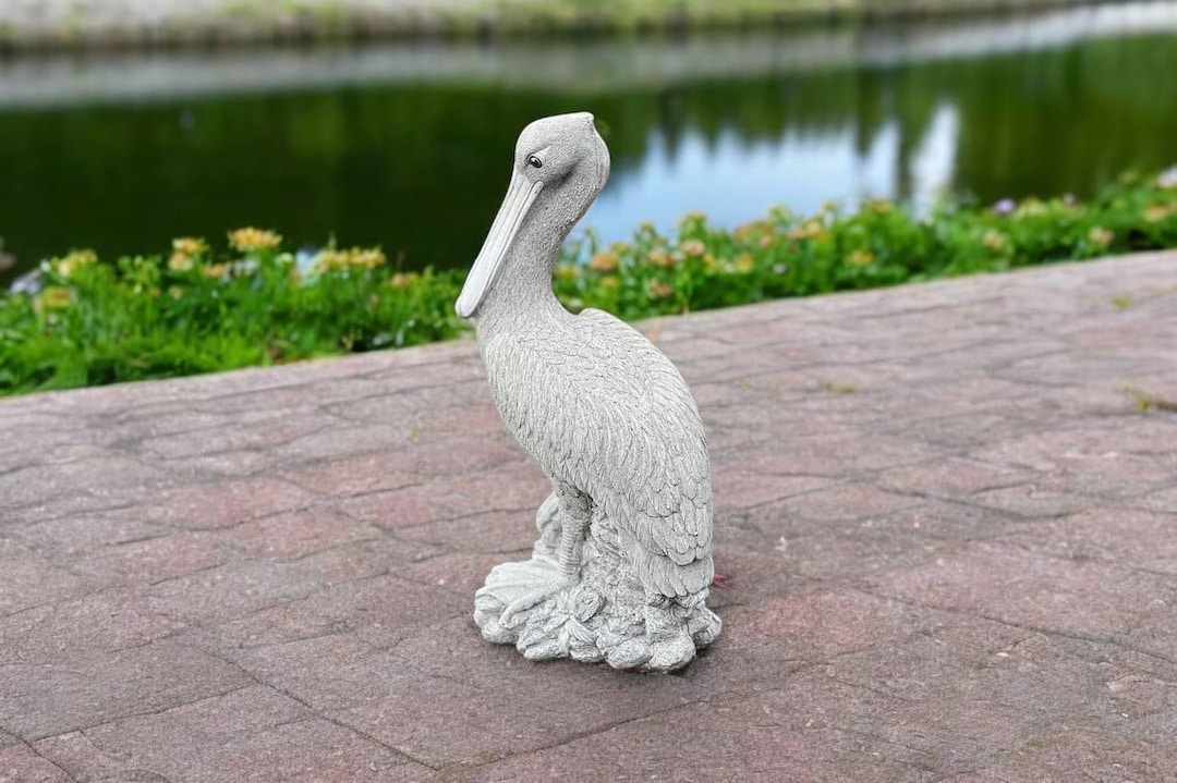 Pelican Bird Figurine Concrete Pelican Garden Bird Decor Outdoor Art ...