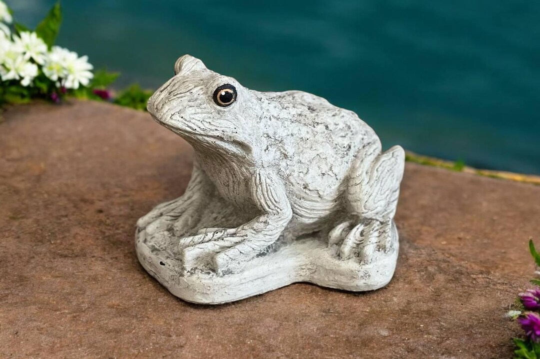Backyard Frog Statue Forest Animal Beton Decoration Frog Lawn Figurine ...