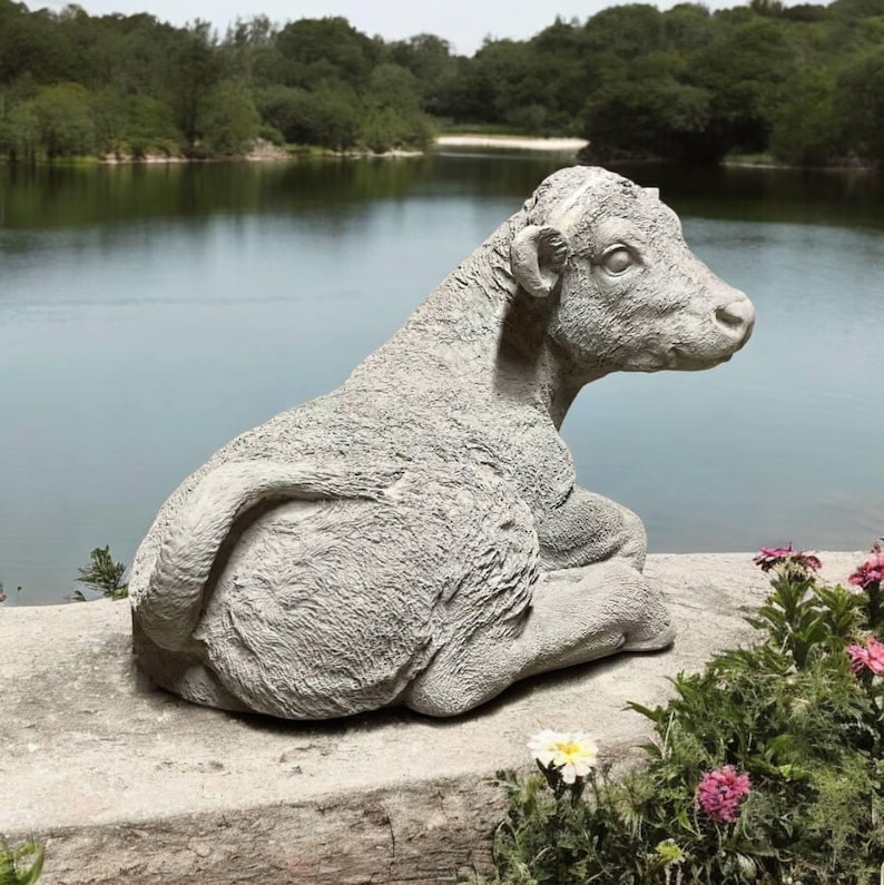 Lawn Cow Decoration Cow Concrete Art Sitting Cow Statue Farm Animal ...