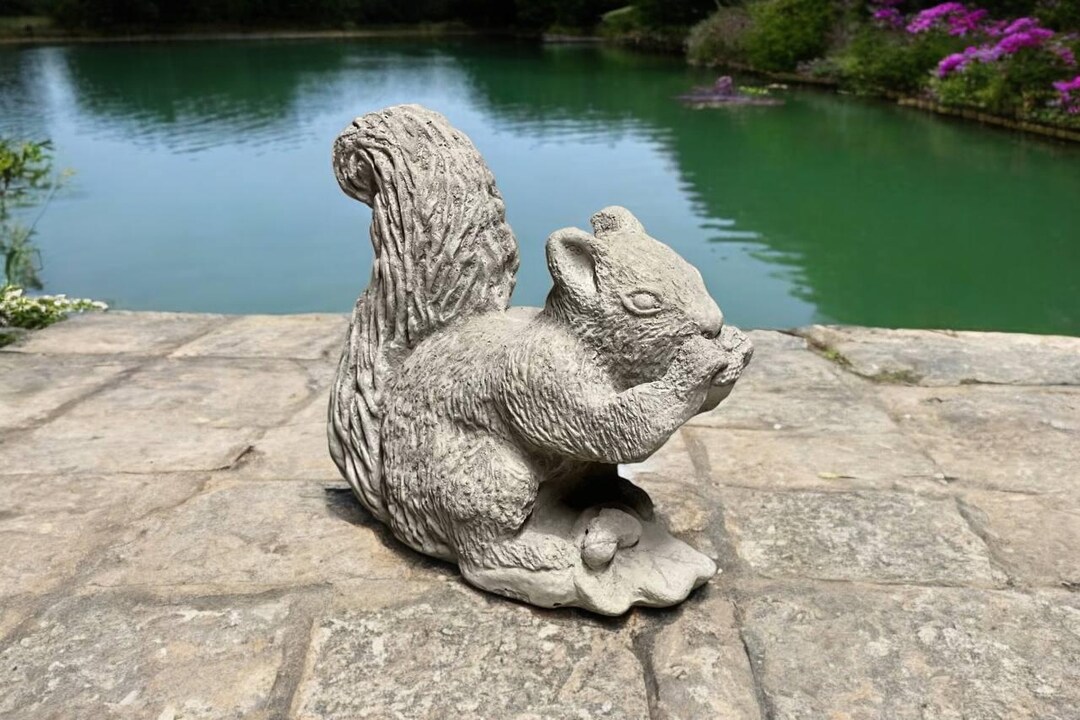 Stone Squirrel With Acorn Realistic Sitting Squirrel Wild Animal Statue ...