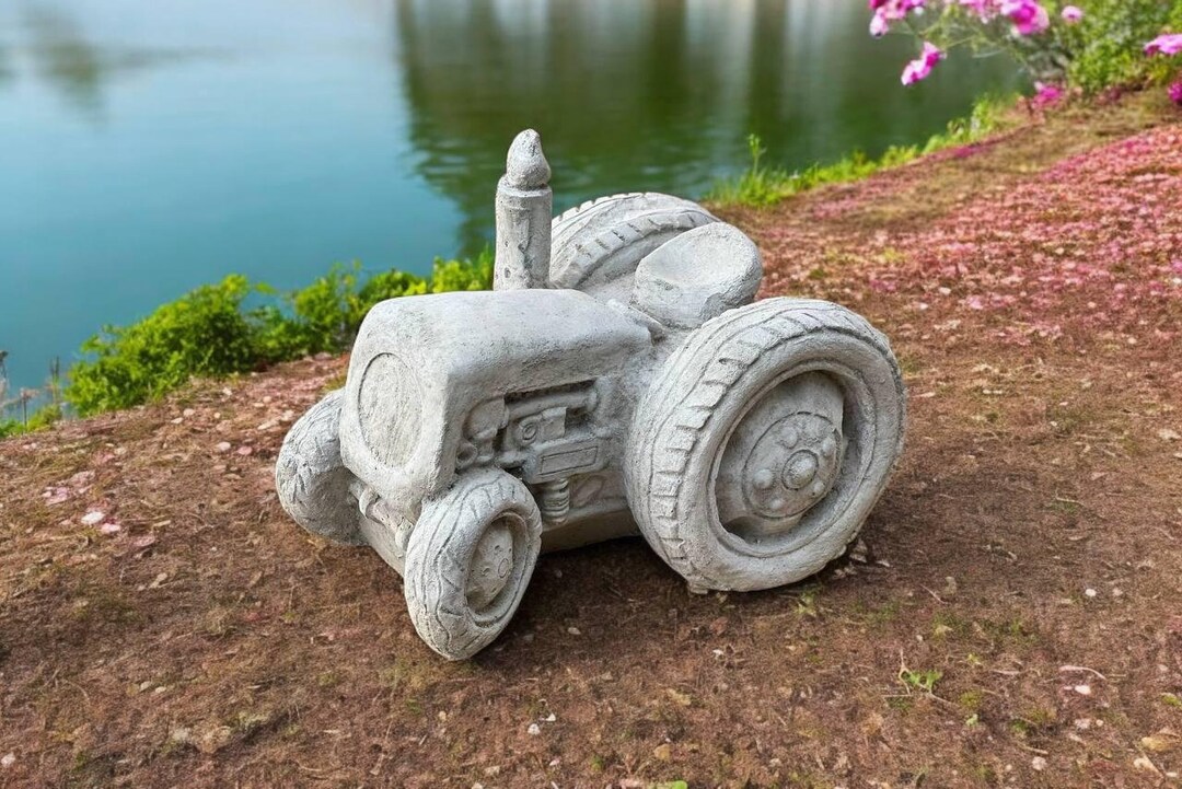 Stone Tractor Figure Garden Decoration Tractor Yard Sculpture Outdoor ...