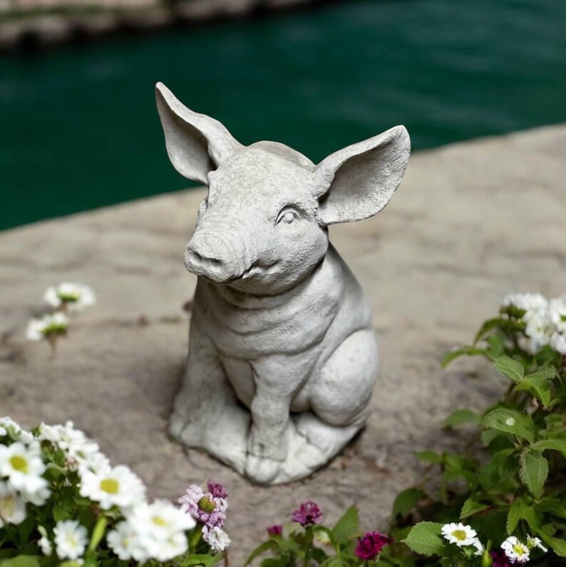 Sitting Pig Statue Outdoor Farm Animal Decor Detailed Pig Sculpture ...