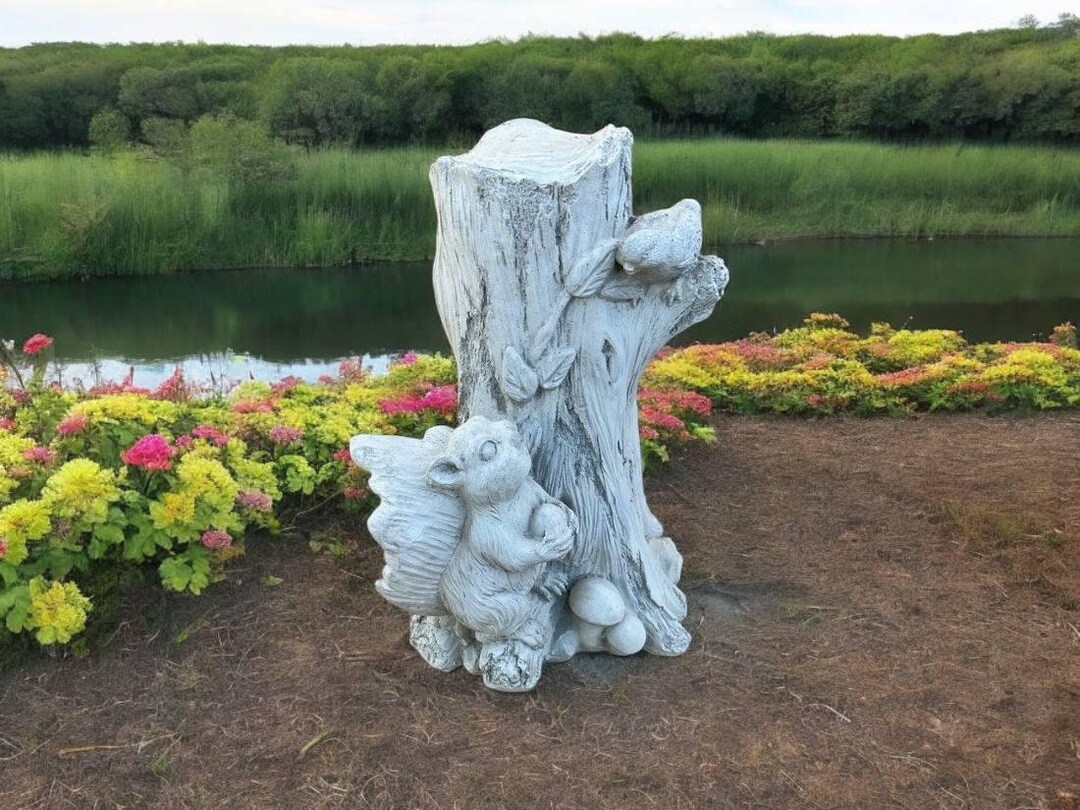 Beton Forest Animal Statue, Yard Squirrel Decor, Concrete Animal ...