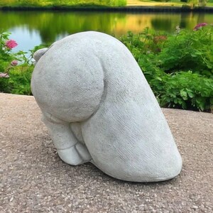 Concrete Pig Figurine Yard Animal Decor Digging Pig Sculpture Farmhouse ...