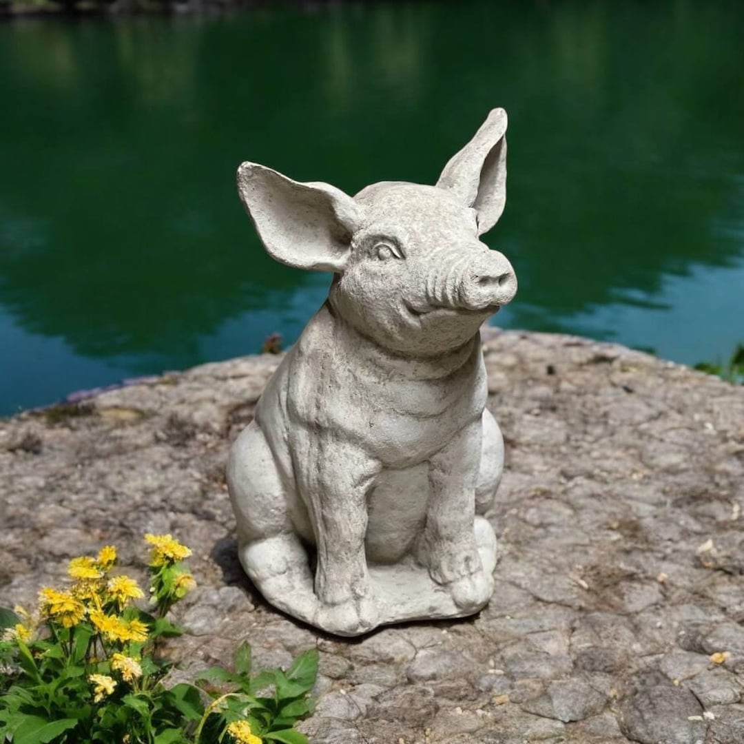 Sitting Pig Statue Outdoor Farm Animal Decor Detailed Pig Sculpture ...