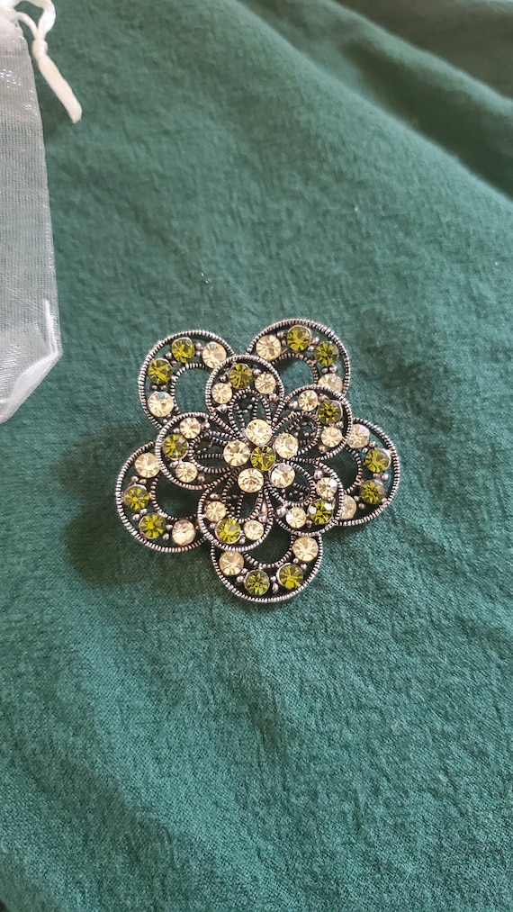 Vintage brooch with gemstone - Gem