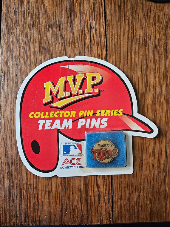 1990 MVP, Twins, collector pin series, team pin, maj… - Gem