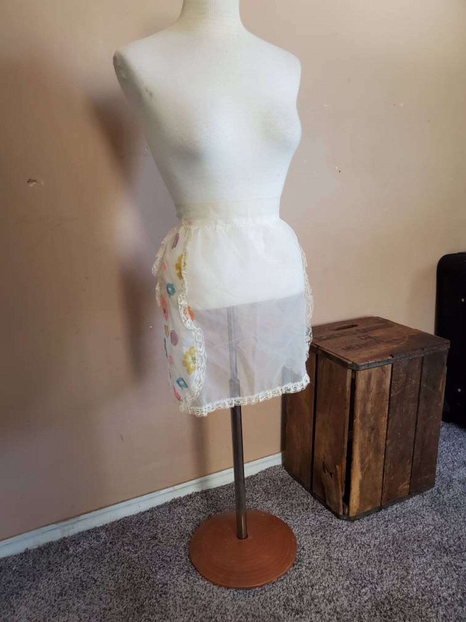 Vintage Half Floral Apron 60s Retro Kitchen Ladies Gift - Etsy