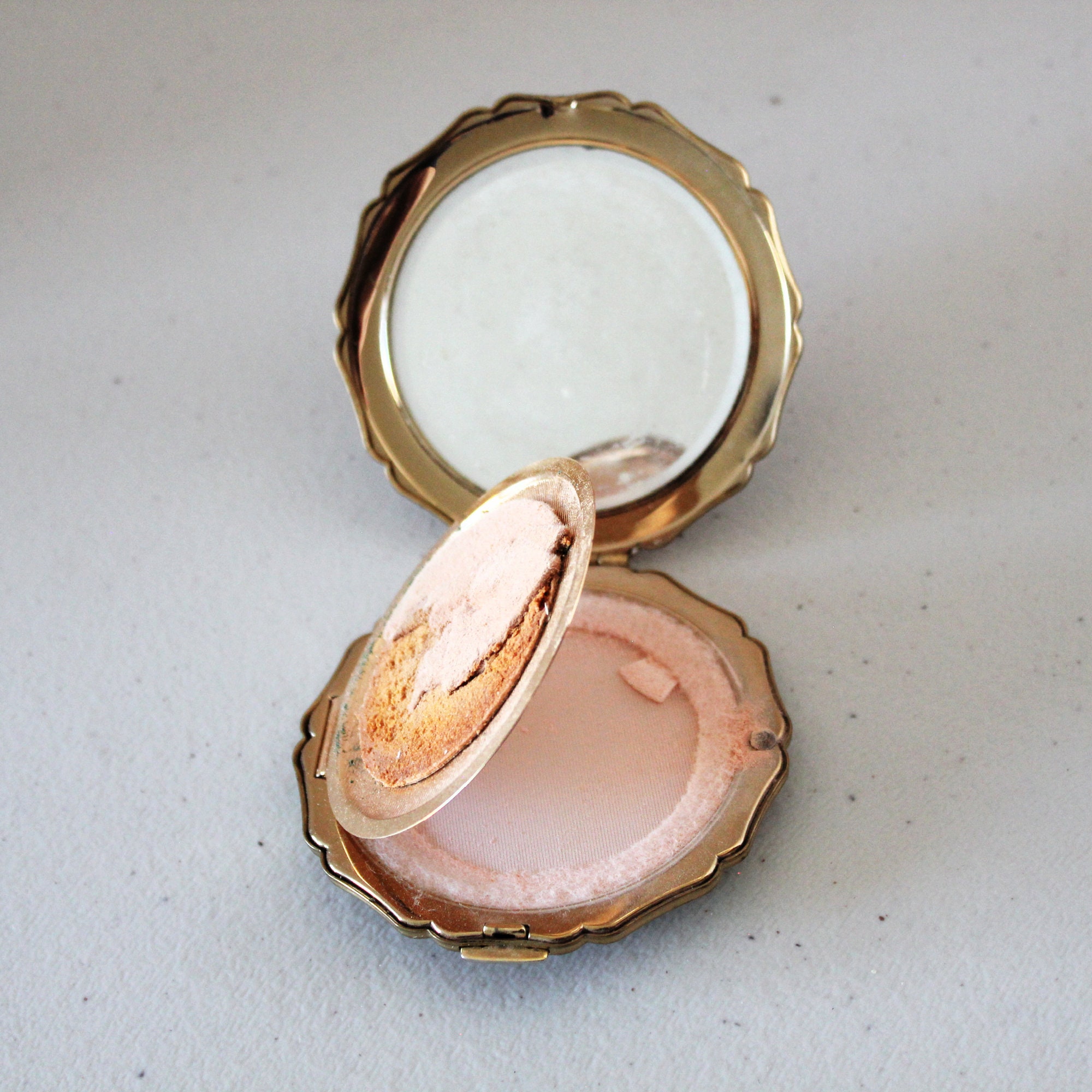 Stratton England Compact, Vintage 1960s