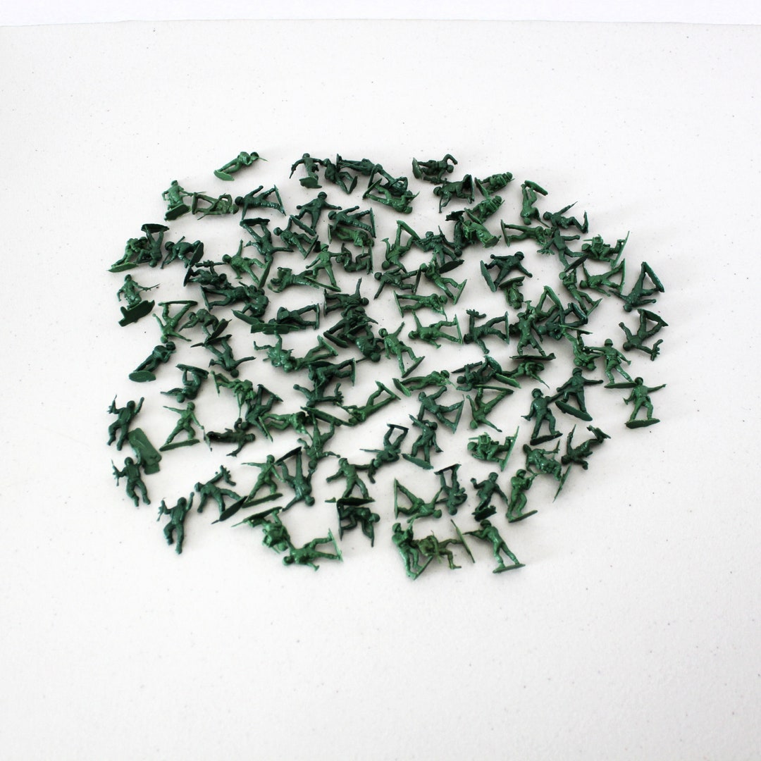 Lot of 100 Giant Hong Kong Mini Green Army Soldiers Vintage Toy ...
