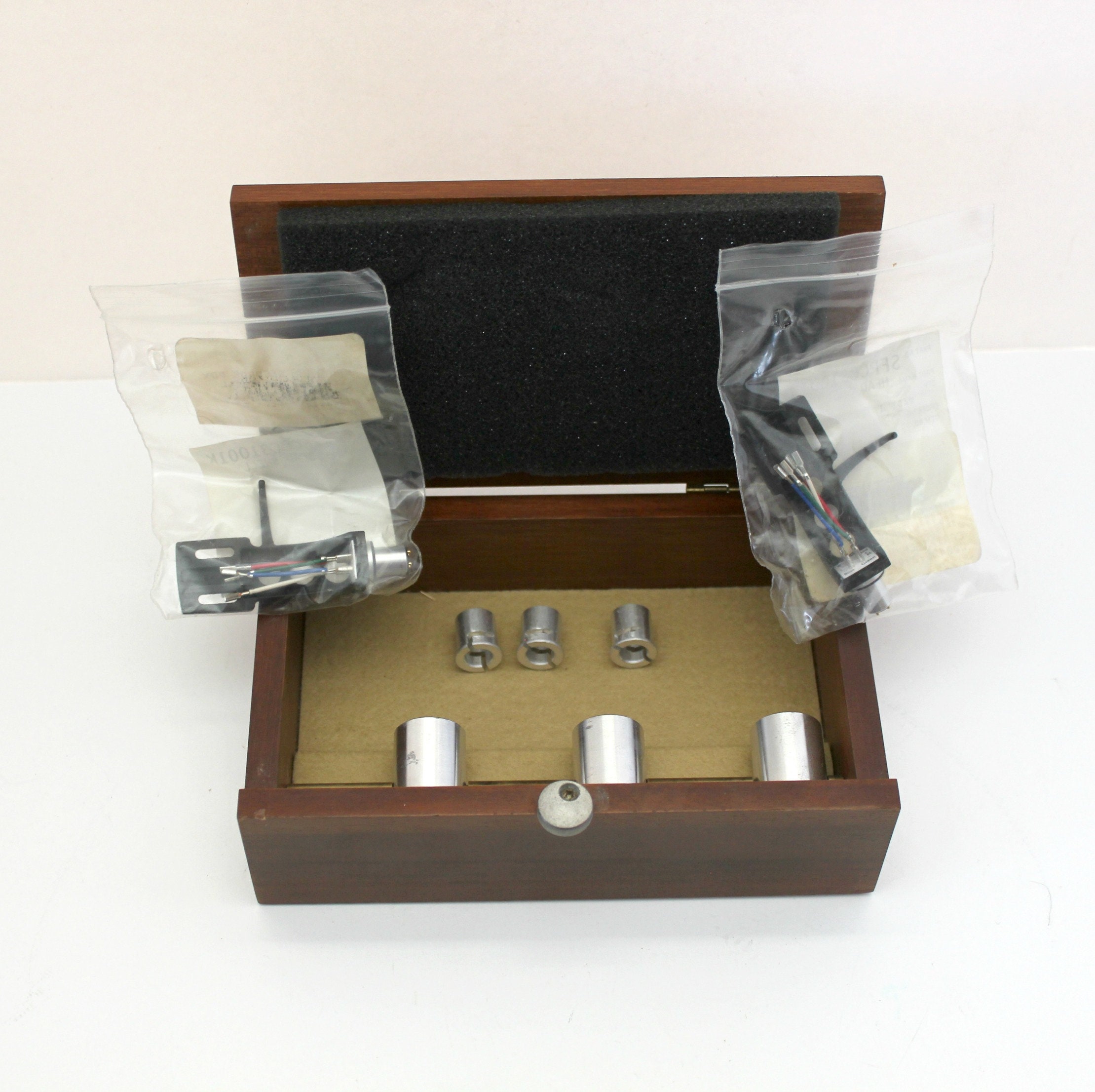 Vestax DJ Wood 3 Cartridge Headshell Storage Case Vintage w/ 2 Technic ...