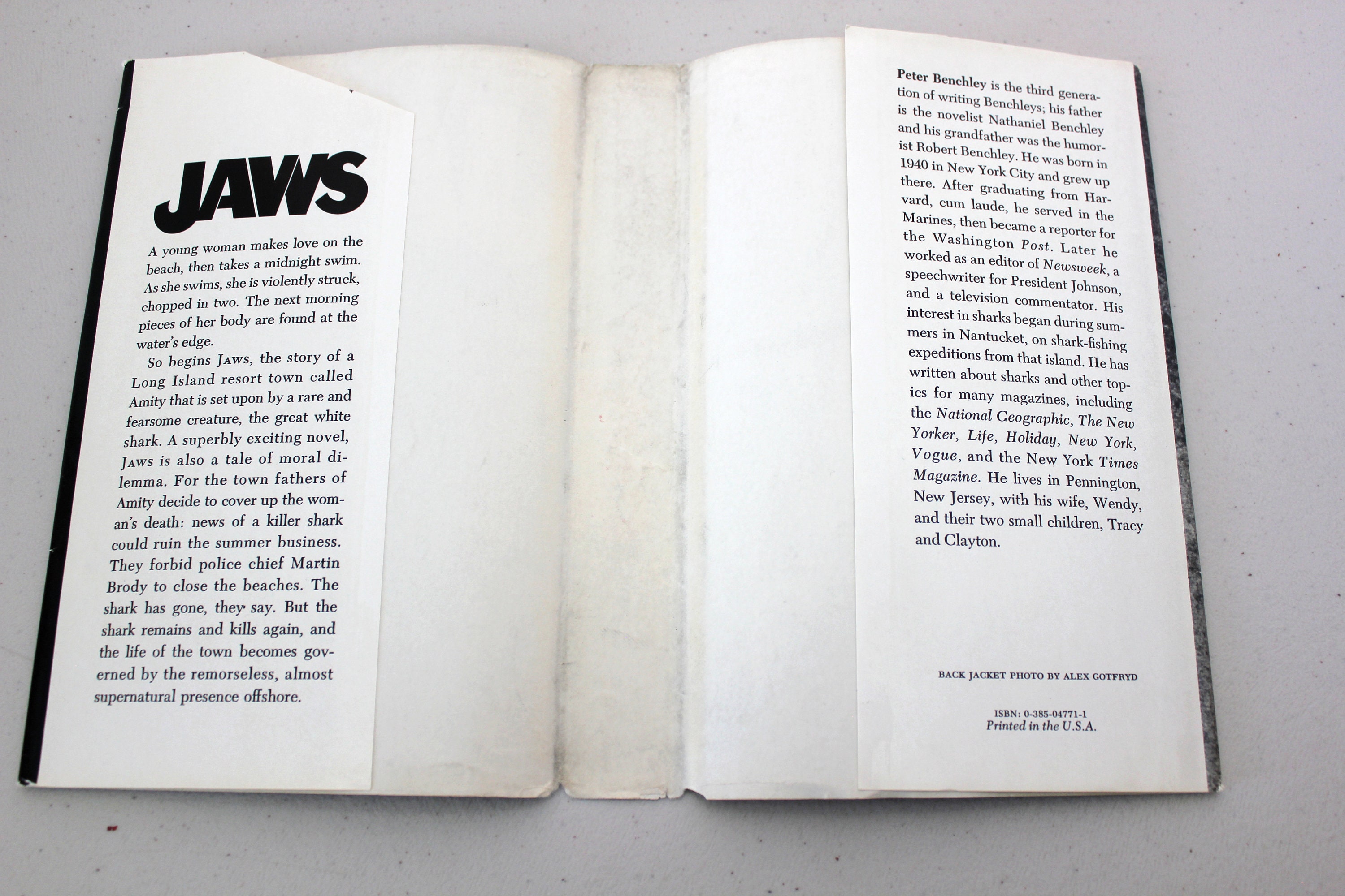 Jaws 1974 1st Edition Book, Peter Benchley, Novel, HB DJ, Doubleday ...