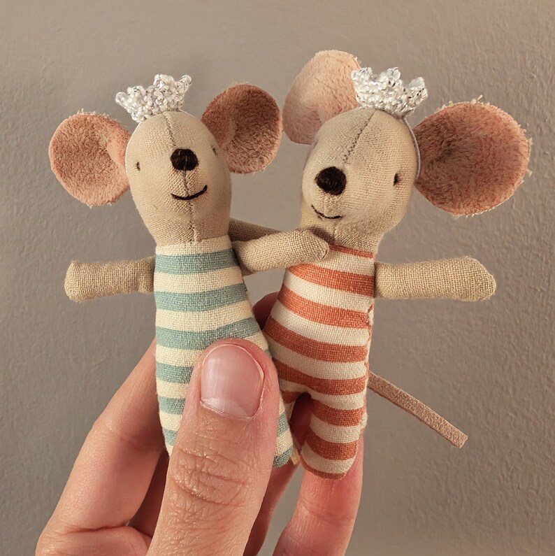 Miniature Crochet Crown for Baby Maileg Mouse - Etsy
