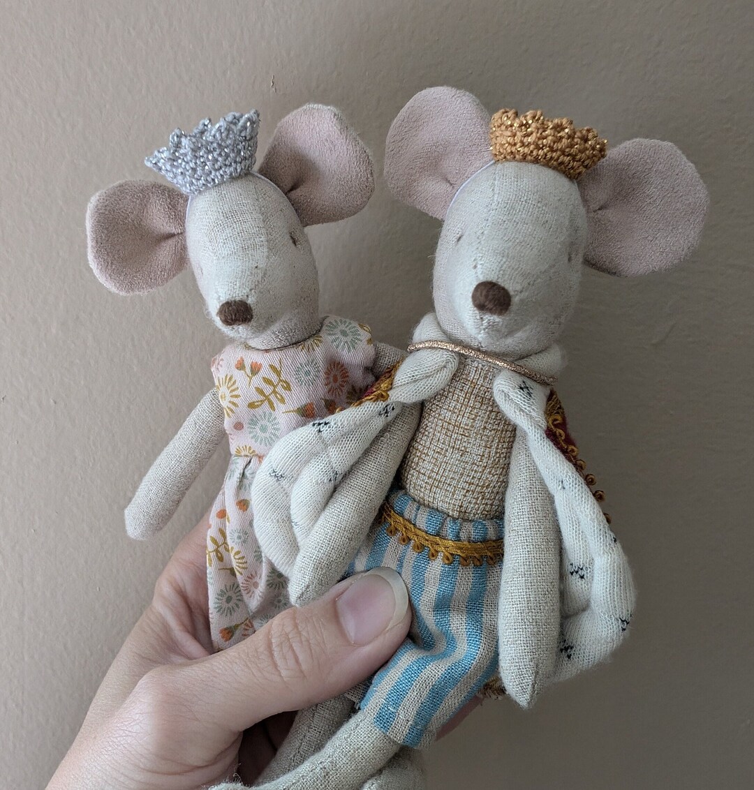 Miniature Crochet Crown for Maileg Mouse, Parents - Etsy