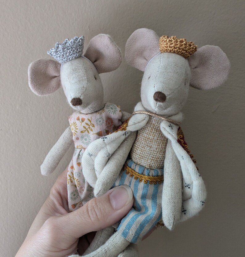 Miniature Crochet Crown for Maileg Mouse, Parents - Etsy