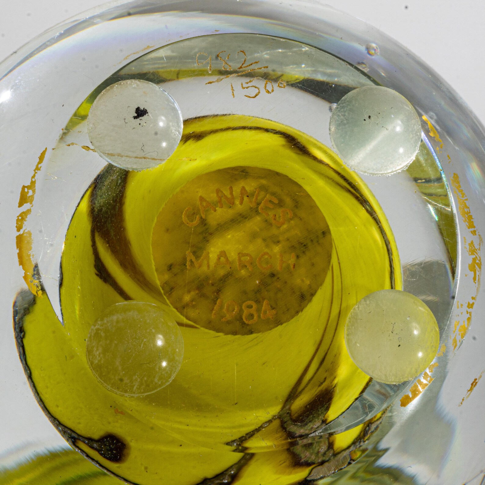 Caithness Glass - Paperweight "cannes March 1984" (ltd. Edition) - Ø 7. ...