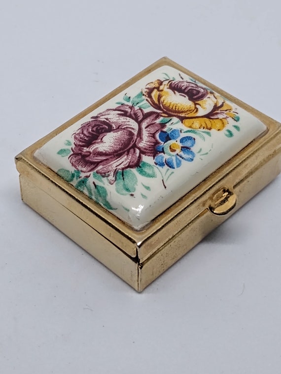 Vintage Italian Pill Box Porcelain Floral Lid Pink Ro… - Gem