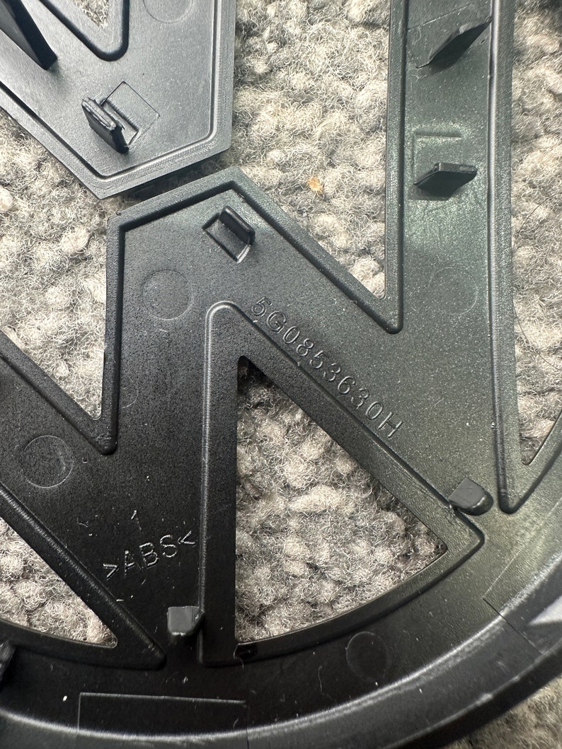 VW Golf MK7 13-19 Rear Badge in Gloss Black - Etsy