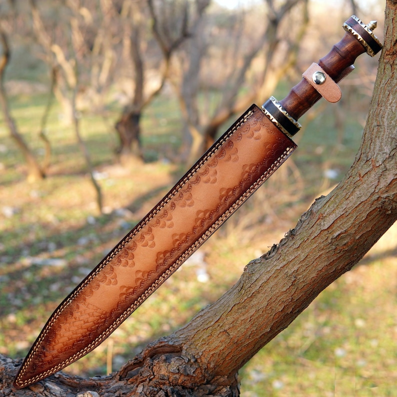Hand Forged Damascus Steel Roman Gladius Sword: Rosewood Handle ...