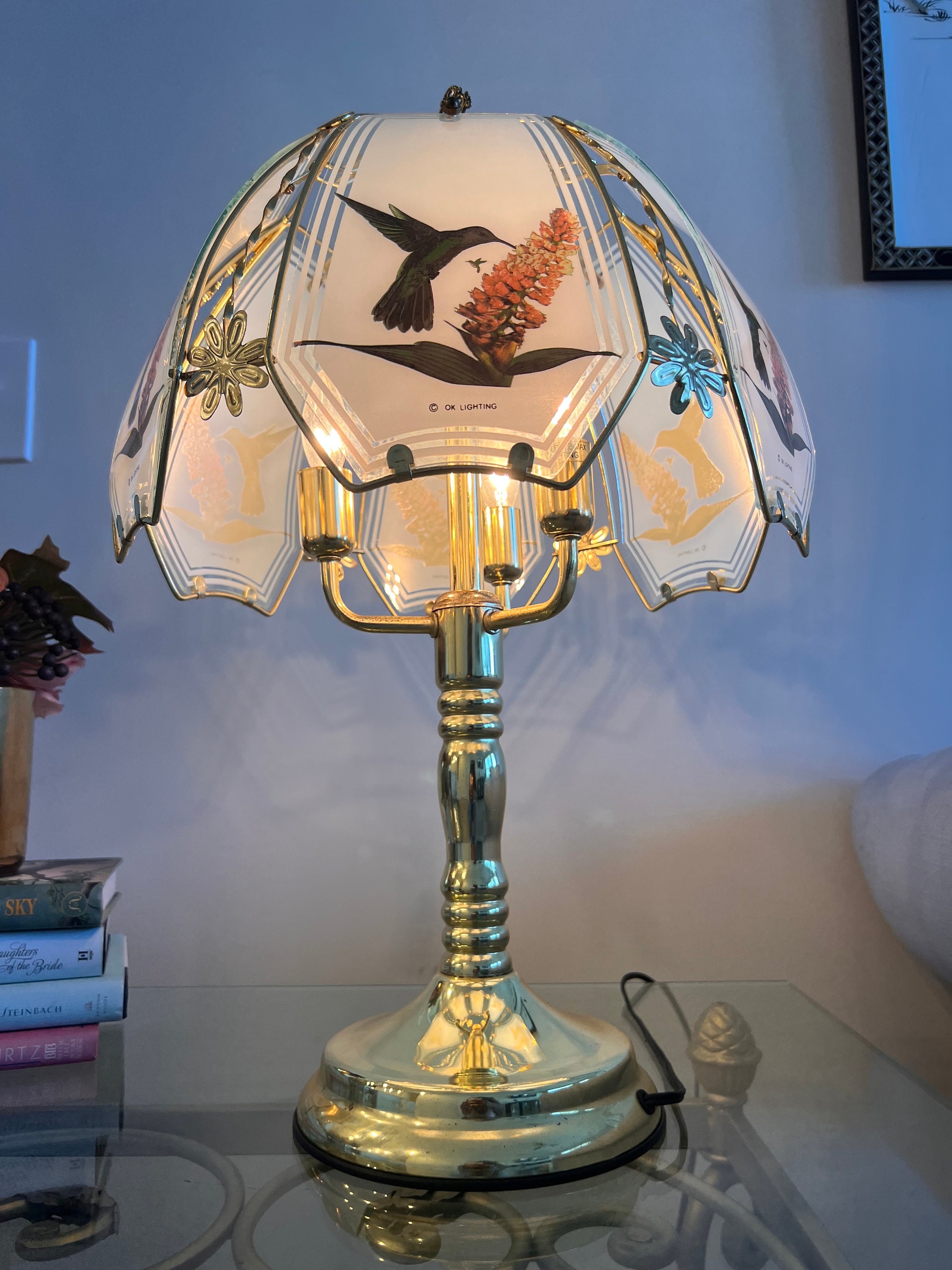 Beautiful Vintage Floral Hummingbird Accent Lamp - OK Lighting Touch ...