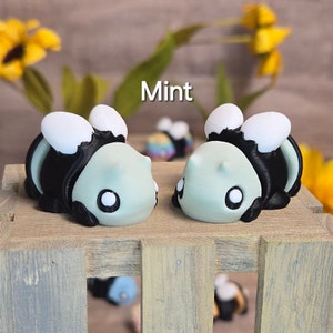 Chunky Bee Mini Articulated Desk Accessory Fidget Stim Sensory Toy Gift ...