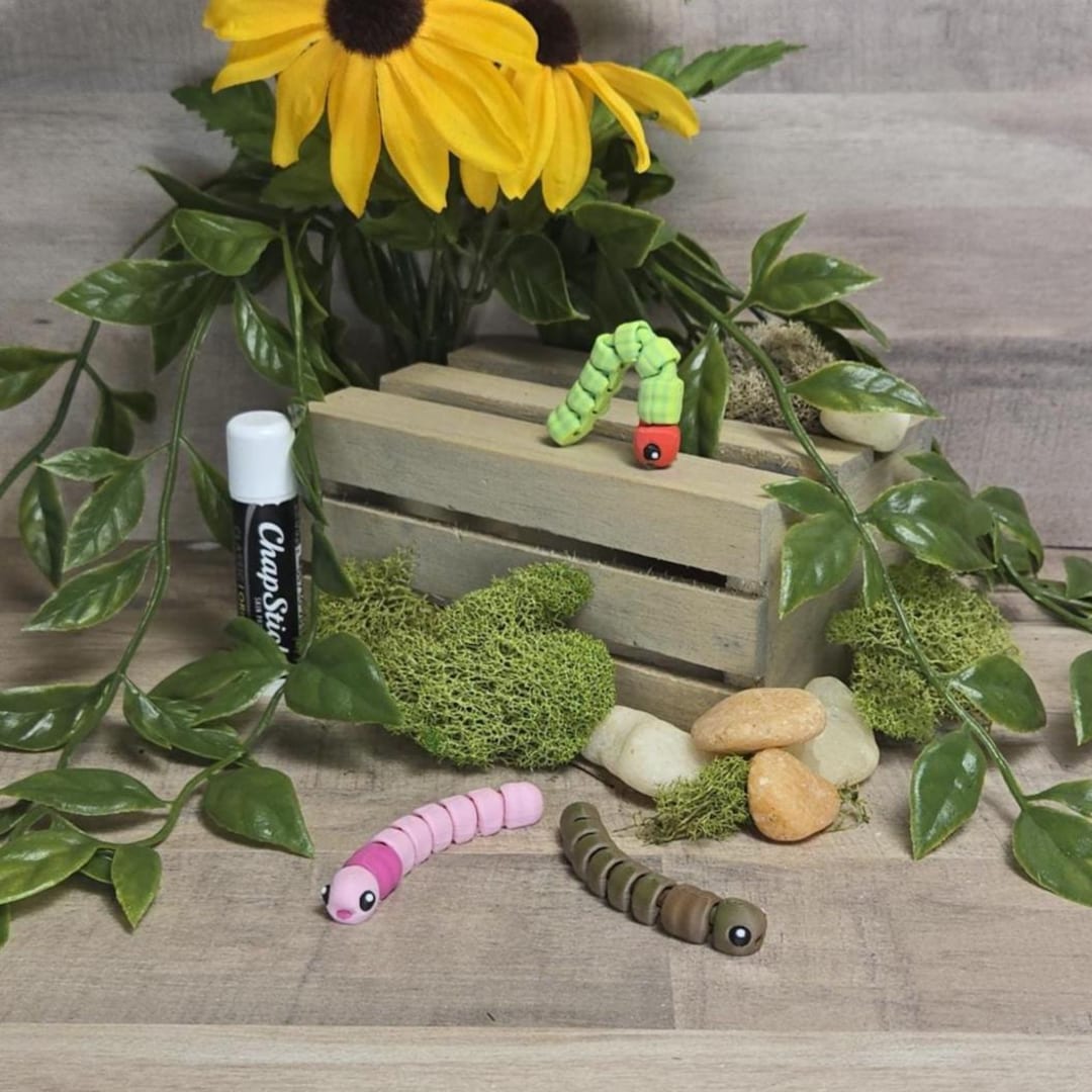 Chunky Worm Micro 3D Printed Articulating Sensory Fidget Gift Idea Desk ...