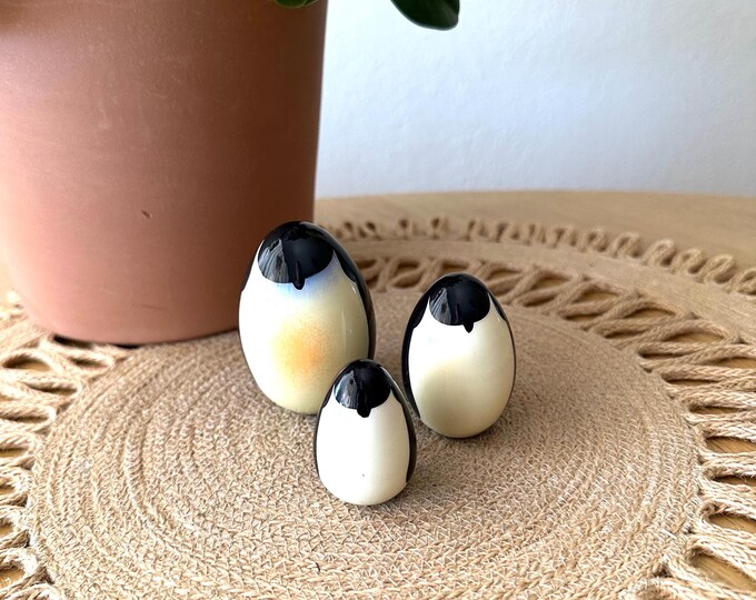 Wood Penguin Statues Tiny Egg Penguins Hand Painted Penguin Figures - Etsy