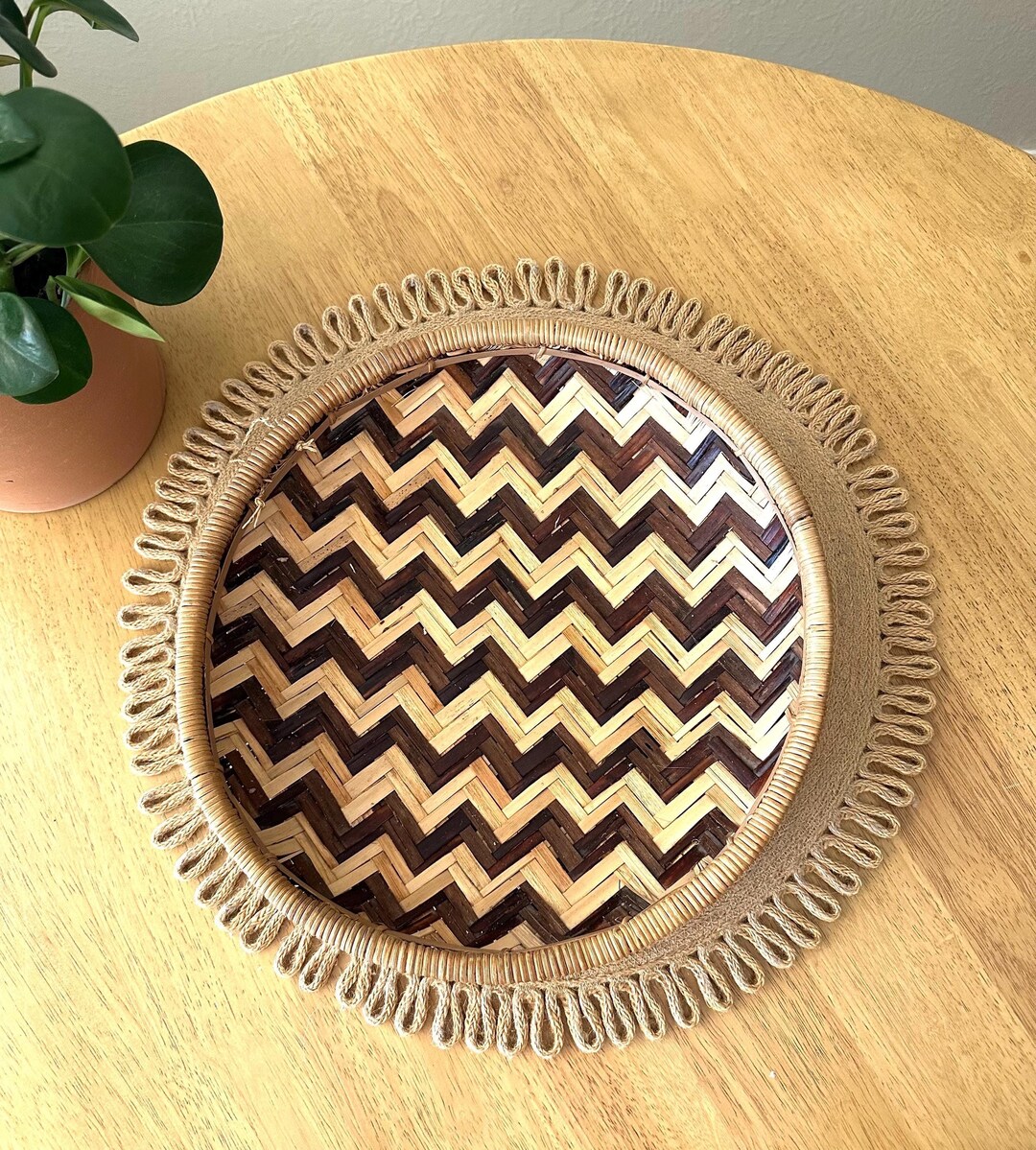 Round Tray Woven Wall Basket Chevron Winnowing Basket Flat Basket Tray ...