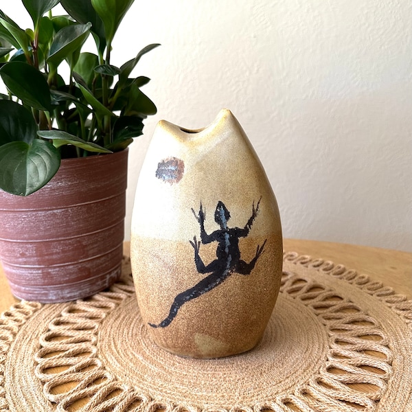 Lizard Vase Pottery - Etsy