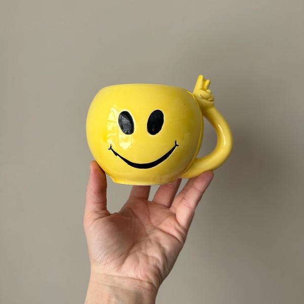 Smiley Face Coffee Mugs - Etsy