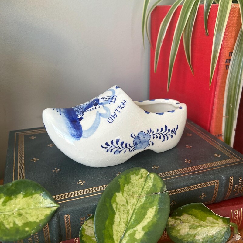 Delft Shoe - Etsy