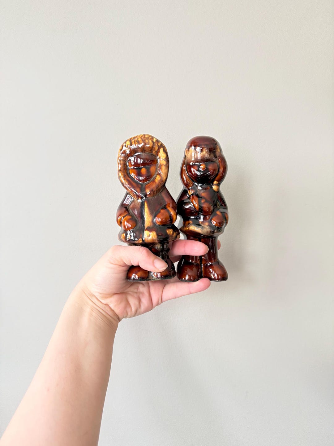 Vintage Canadian Pottery Figurines: Gold Drip Glaze Inuit Parka Set ...