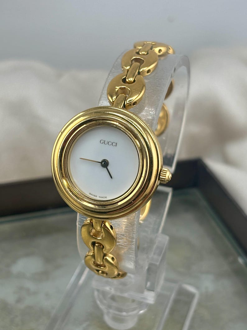 100% Authentic Gucci 11/12 Watch Gold Tone Women’s Vintage Swiss Made ...