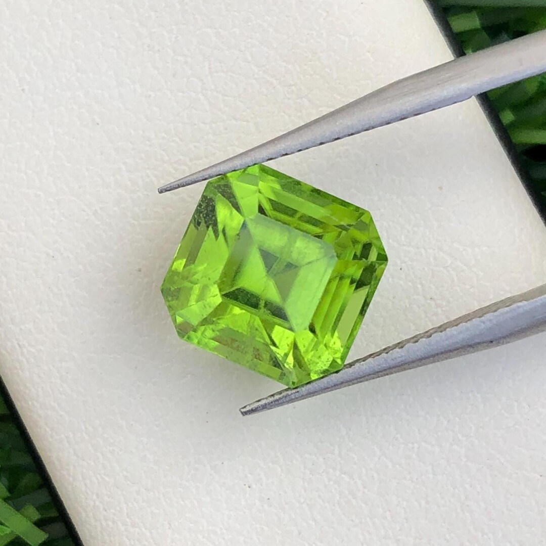 5.20 Ct Natural Green Peridot Gemstone: Asscher Cut, Pakistan Origin - Etsy