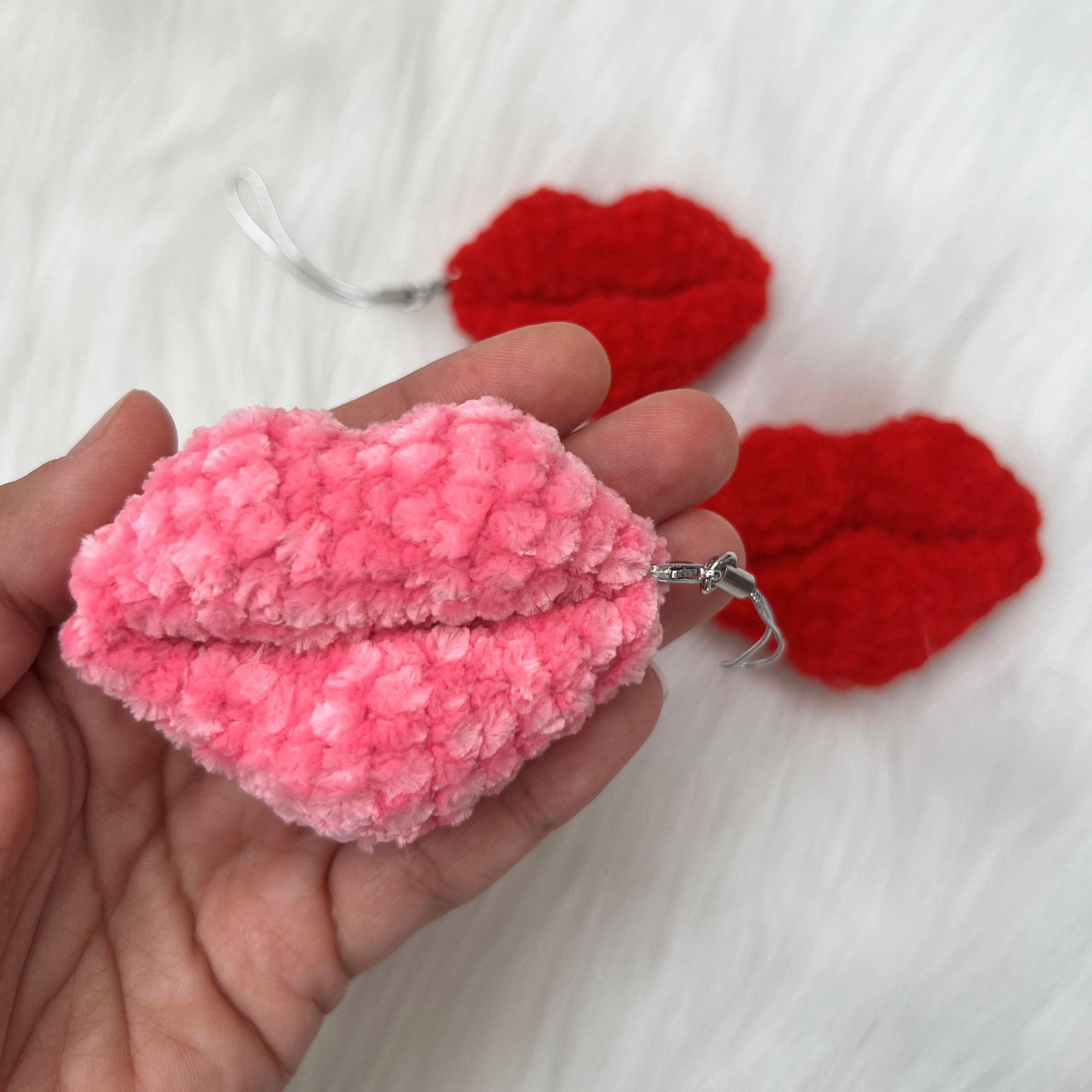CROCHET PATTERN Lips Toy Keychain Lips Amigurumi Tutorial PDF File - Etsy