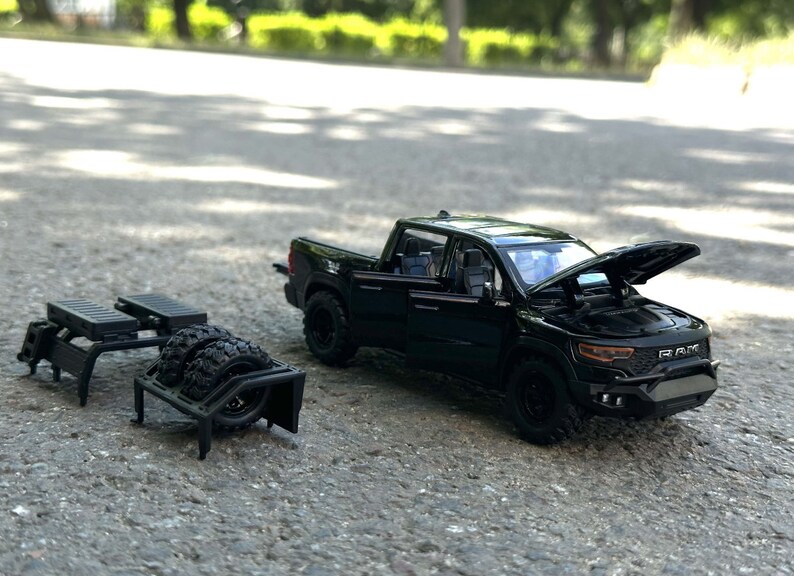1:32 RAM Mammoth Pickup Alloy Model Car Alloy Diecasts for Collectors ...