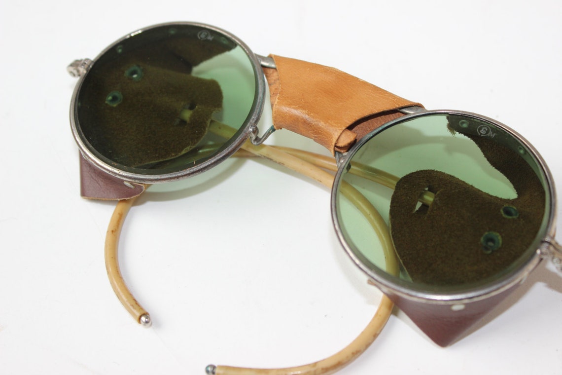Vintage Sunglasses Pilot Goggles WWII US Military Steampunk Green ...