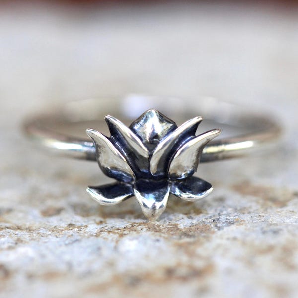Silver Lotus Ring - Etsy