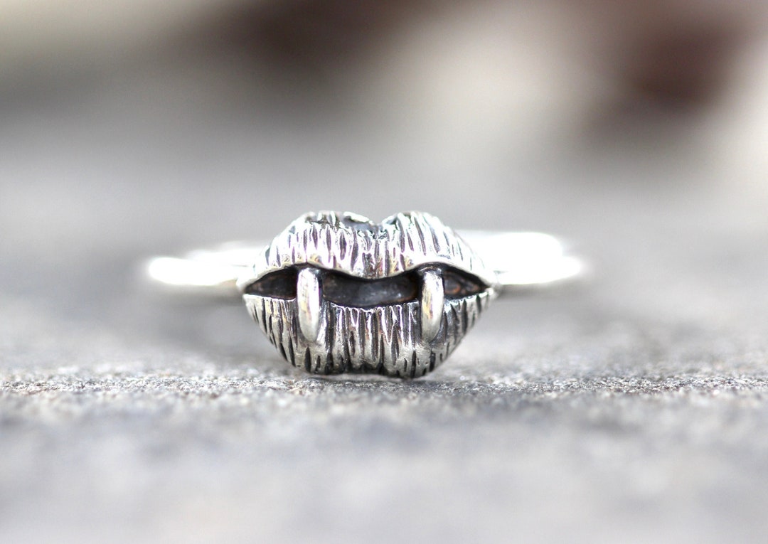 Sterling Silver Vampire Ring Halloween Ring Fangs Ring Lips Ring Silver ...