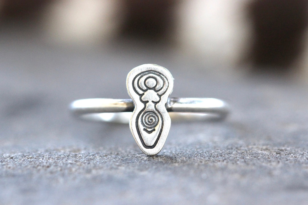 Silver Goddess Ring Sterling Silver Spiral Goddess Ring Wiccan Ring ...