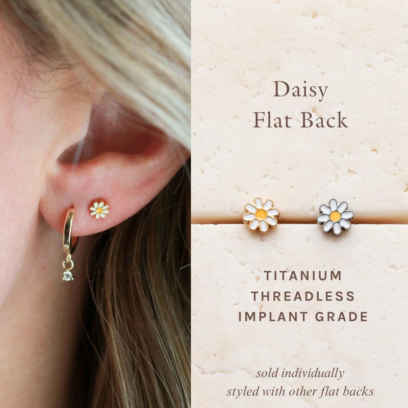 Pair of Daisy Ear Studs - Etsy