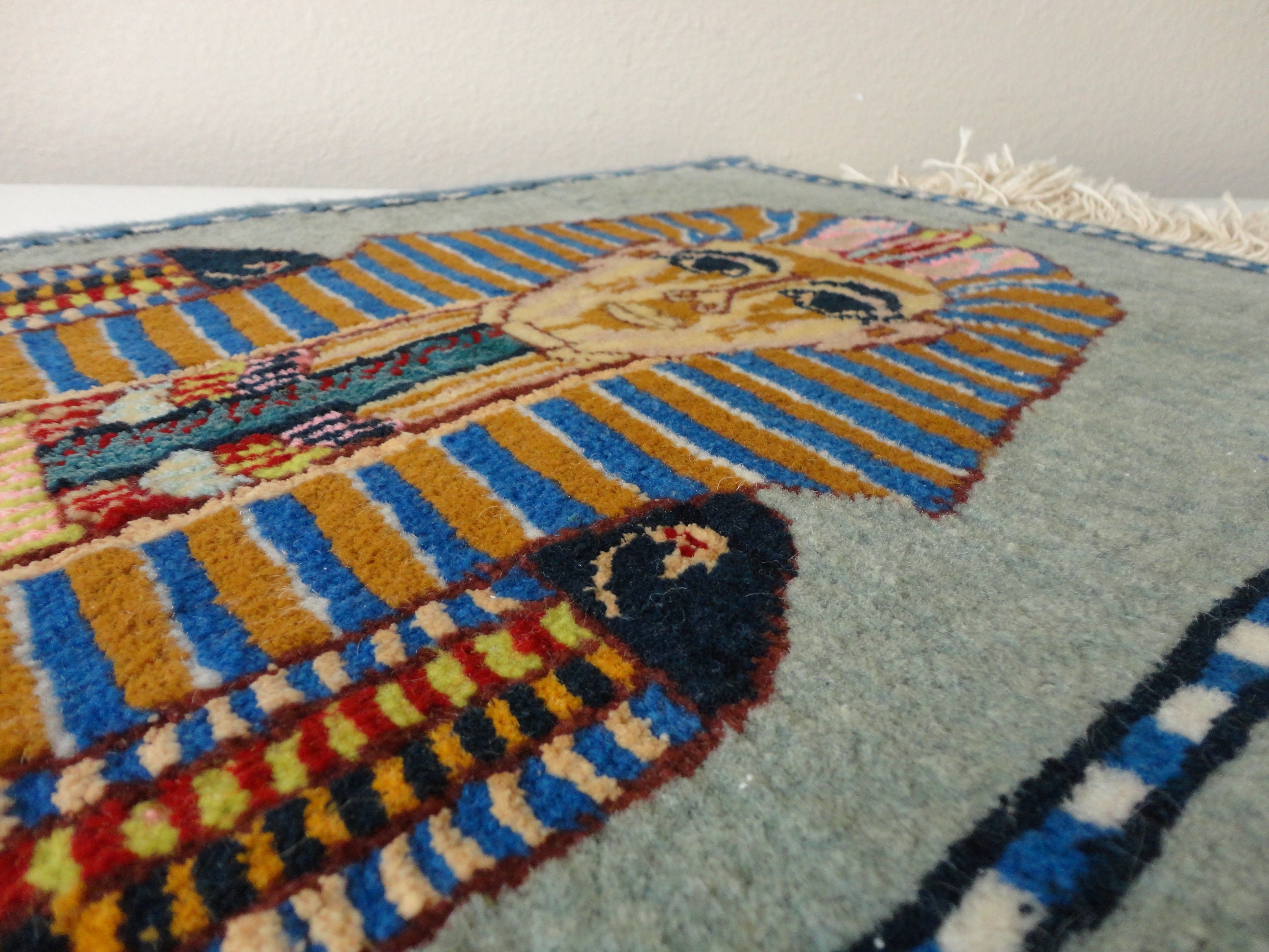 VINTAGE egyptian king tut SOUVENIR RUG or small mat king tut | Etsy