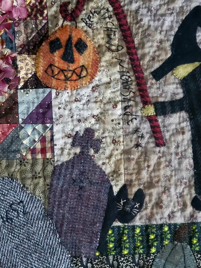 PDF Downloadable Pattern Prim Whimsical Wool Appliqué Halloween Quilt ...